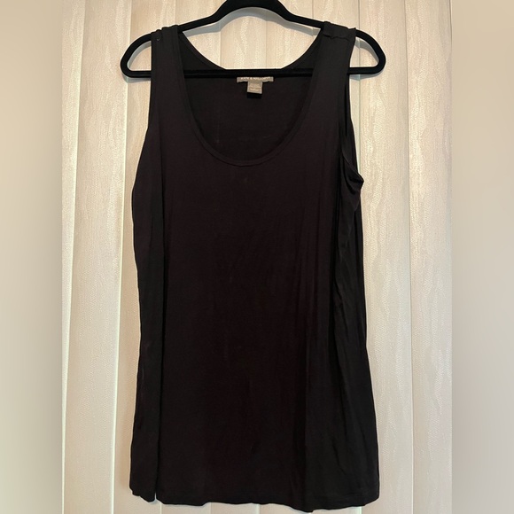 Kate & Mallory | Tops | Black Sleeveless Tank | Poshmark